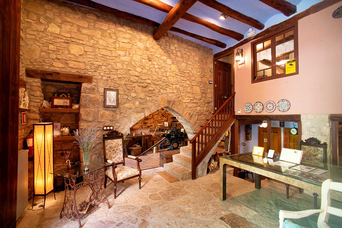 Espais - Cal Fuster de la plaça